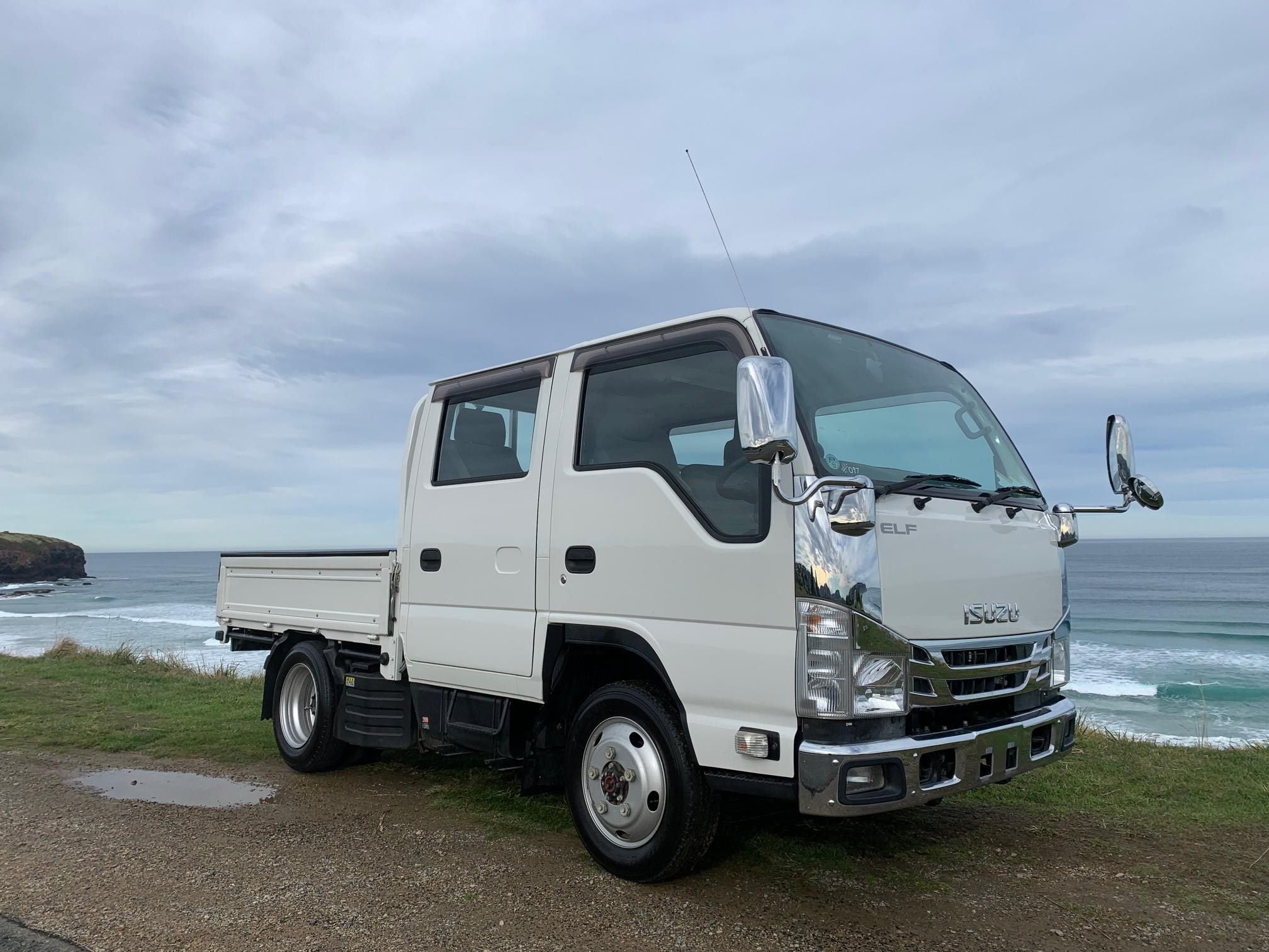 2017 Isuzu Elf Top Condition 4x4 Dbl Cab